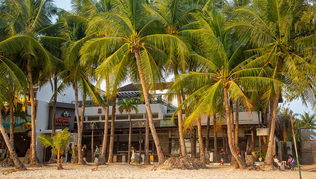 Crown Regency Beach Resort:Crown Regency Hotels & Resorts